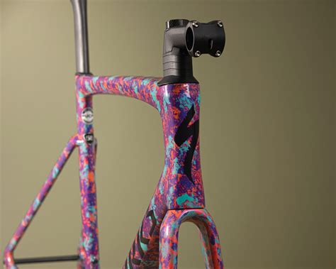 Hot Items Frames The Pros Closet