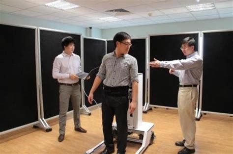 Robotic Walker Helps Patients Regain Natural Gait Ubergizmo