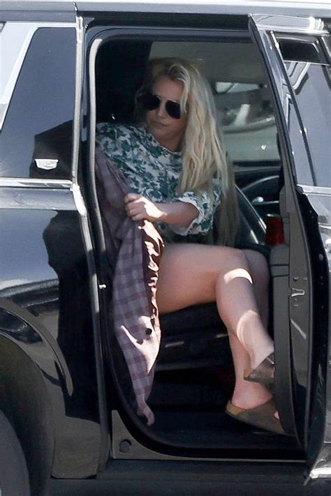 Britney Spears Fotografiada Sin Su Anillo De Bodas ¿se Separó De Su