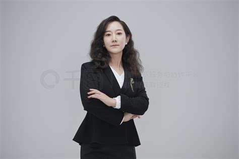 长发高清图片白色背景下职场职业成年女性（经理人 公关）人像图片免费下载格式5364像素编号45736228 千图网