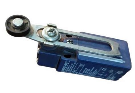 Schneider Xckn2145g11 Limit Switch For Control Panel 315v At ₹ 1190