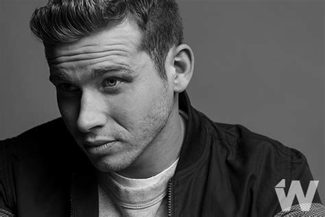 9 1 1 Star Oliver Stark Studiowrap Portraits Exclusive Photos