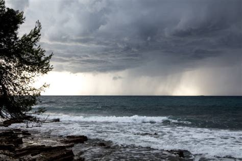 Scud Foto Foto Foto Stok Potret And Gambar Bebas Royalti Istock