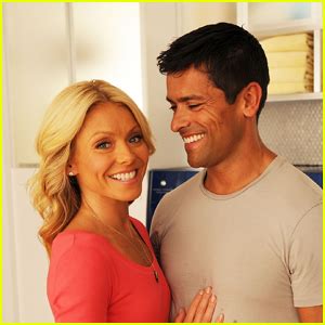 Kelly Ripa Passed Out After Sex With Husband Mark Conseulos Woke Up In Emergency Room Kelly