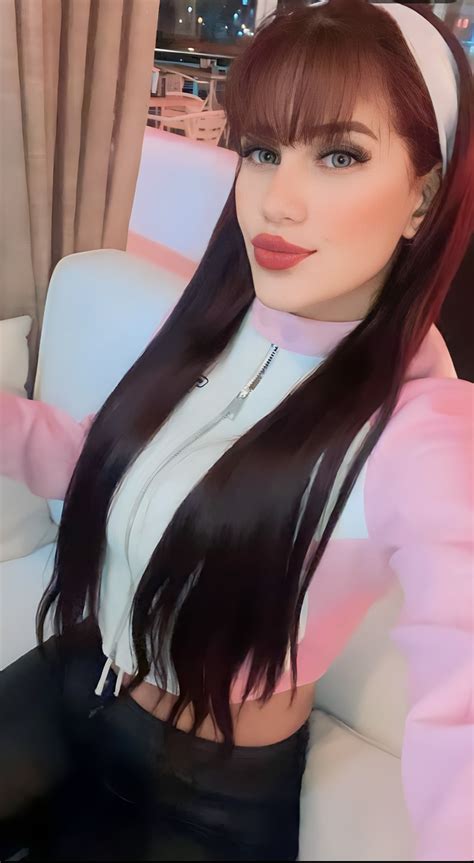 Mía Elegante Y Risueña Jovencita Tel 604127868 Conocer Chicas En