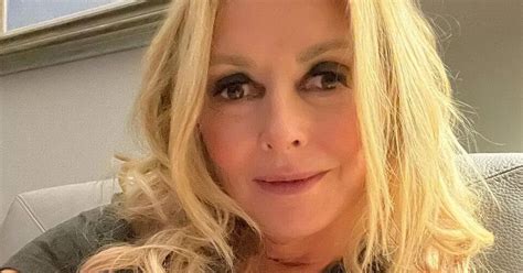 Carol Vorderman Showcases Killer Curves In Tight T Shirt As She Awaits