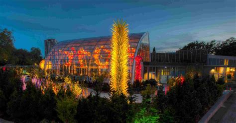 Chihuly Garden And Glass Glasshouse