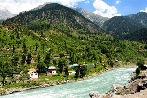 무료 이미지 경치 자연 보행 모험 강 골짜기 휴가 마을 녹색 관광 여행 산들 알프스 산맥 고원 파키스탄 농촌 지역 산길 사냥 지리적 특징