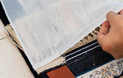 محافظ ریشه فرش چیست ؟ کاربردها و ویژگی ها خرید فرش بهترین قیمت