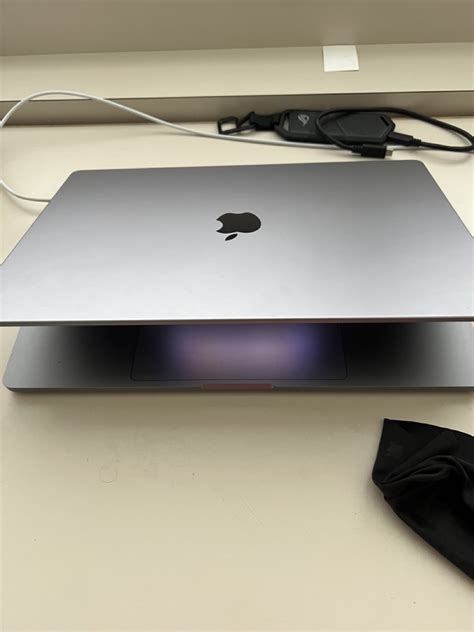 macbook pro m1 16 2021 512gb σαν καινουργιο με apple care macbook