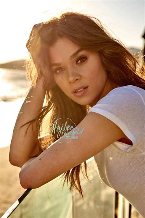 Hailee Steinfeld Эмма стоун