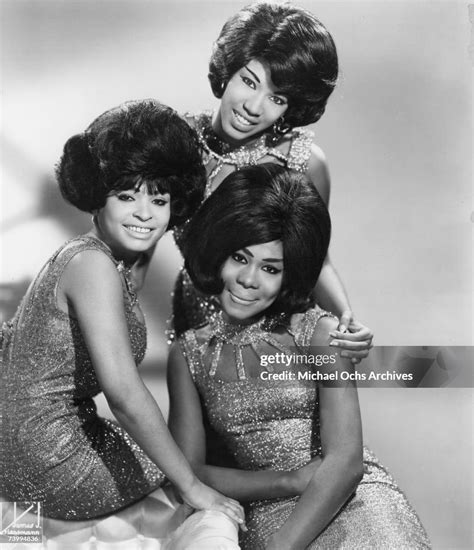 Motown Singing Group The Marvelettes Top Katherine Anderson L R