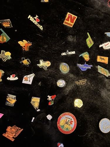 Random Mix Lot Of 10 Vtg Pinback Buttons And Enamel Pins Humor Politics Movies Ebay