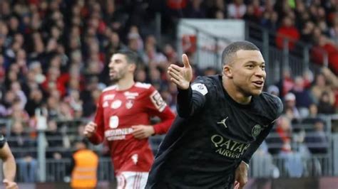 Ligue 1 Kylian Mbappe Double Strike Earns Psg Win Over Brest Football News News18