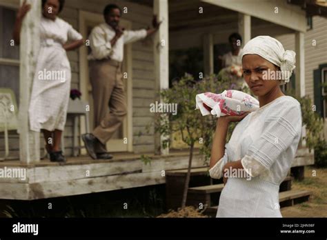 Halle Berry Their Eyes Were Watching God Stock Photo Alamy