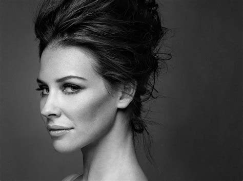 Evangeline Lilly Scrolller