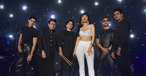 Netflix S Selena The Series Celebrates Her Rise To Stardom And Mexican American Life