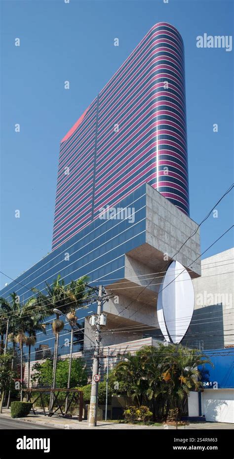 The Instituto Tomie Othake Modern Architecture Building With Art