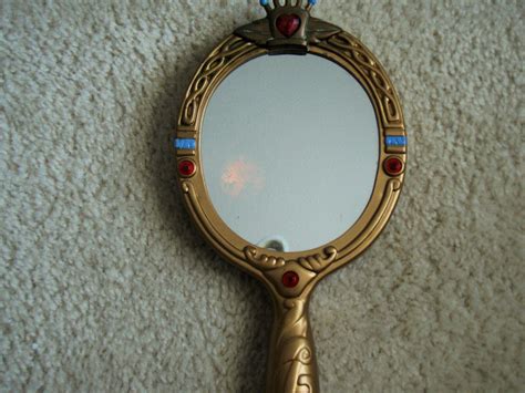Disney Snow White And The Seven Dwarfs Magic Talking Mirror Vintage Talk
