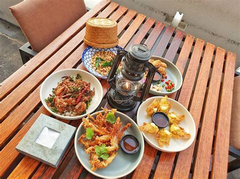 รูป แจ่มจันทร์ บาร์ แอนด์ บิสโทร