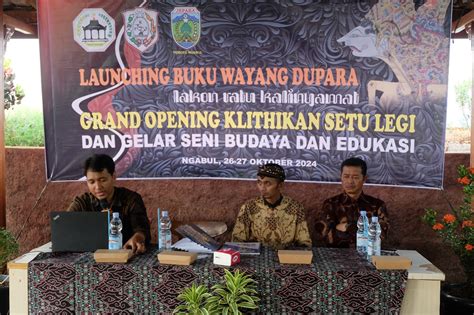 Guru Seni Budaya Man 2 Bantul Riyadi Setyawan Jadi Narasumber Dalam Launching Dan Bedah Buku