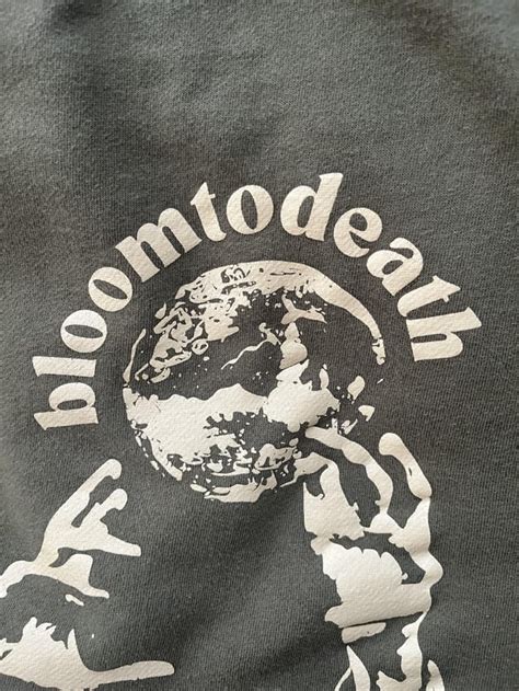 looking for this font or something similar r identifythisfont