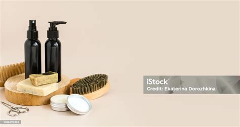 남성의 자기 관리 얼굴 몸의 피부 관리를 위한 천연 에코 화장품 자기 관리를위한 화장품 위생 이발과 머리카락과 수염 관리 0명에 대한 스톡 사진 및 기타 이미지 Istock