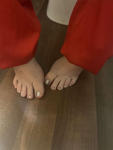 Oc Come Serve At My Feet R Feetpics