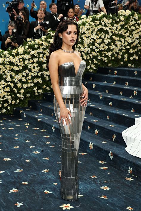 The Meaning Behind Jenna Ortegas Metal Ruler Dress At The 2025 Met