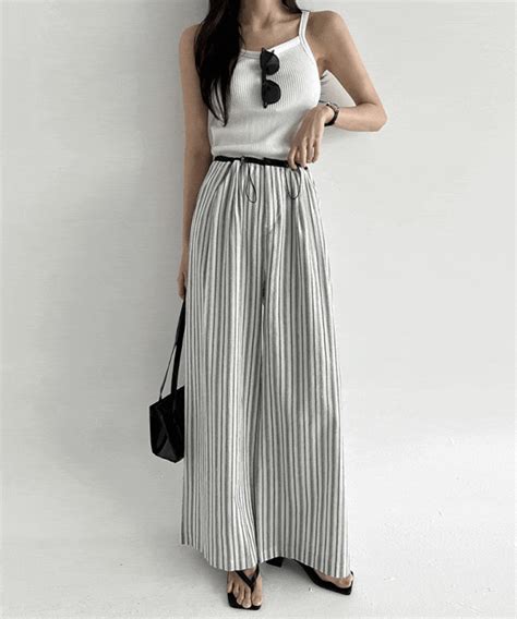 44 77썬 스트라이프 줄무늬 와이드 밴딩 허리 스트링 롱 팬츠 통바지 데일리 베이직 페미닌 가벼운 오버핏 시원한 하이웨스트 여름 데이트룩 마실룩 편한바지 빅사이즈 에이블리