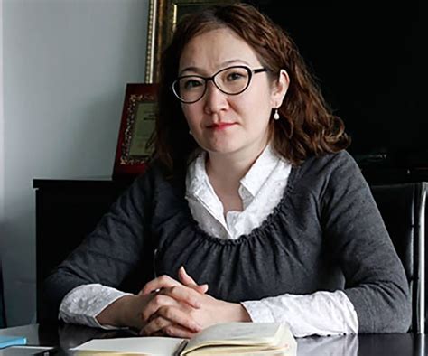 Б Лакшми Монголын эдийн засаг түүхий эдийн үнээс биш төрийн бодлогоос хамаарна