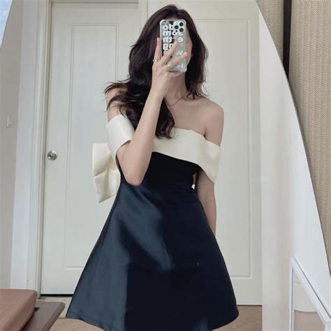 바이미뉴 여름원피스하객룩데이트룩 배색 오프숄더 미니 원피스 실크 여름블라우스 새틴 백리본 슬림핏 A라인 스커트 허리잘록 나시원피스 여성스러운 섹시 블랙 미니드레스