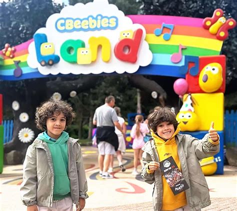 Thumbs Up Cbeebies