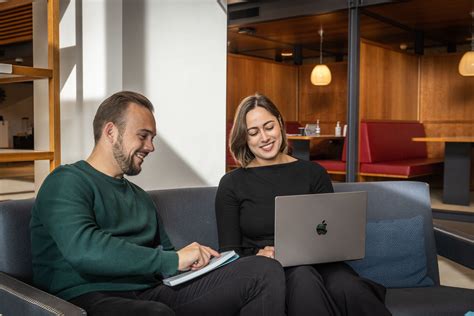 Justin 𝗦𝗼𝗹𝗹𝗶𝗰𝗶𝘁𝗲𝗿𝗲𝗻 𝘀𝗮𝗮𝗶 𝗡𝗶𝗲𝘁 𝗺𝗲𝘁 𝗱𝗲𝘇𝗲 𝘁𝗿𝗲𝗻𝗱𝘀 Een Standaard Cv En Motivatiebrief Dat Kan