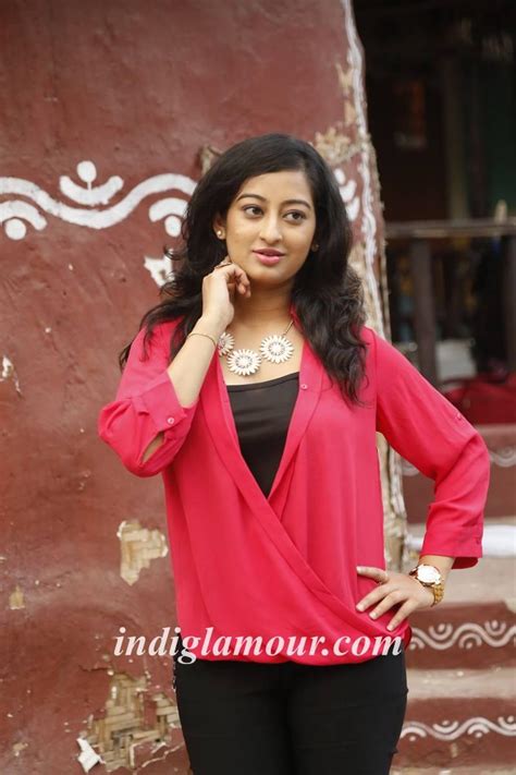 tejaswini actress hd photos images pics and stills 557165