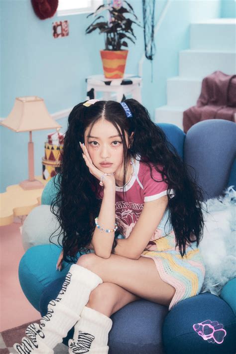 Oh My Girls Yooa Displays Her Doll Like Visuals In The New Teaser