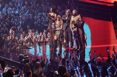 Taylor Swift triunfa en los MTV VMA y comparte protagonismo con Katy ...