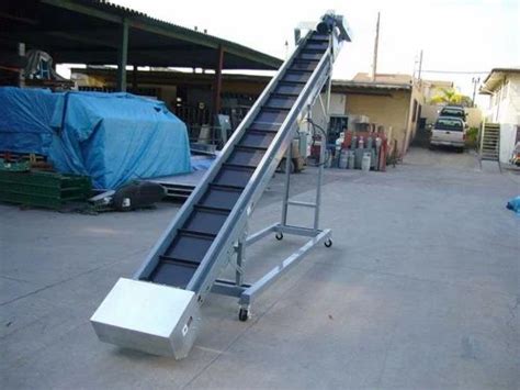 Stainless Steel Bulk Handling Conveyor Material Handling Capacity 1 50 Kg Per Feet At 200000
