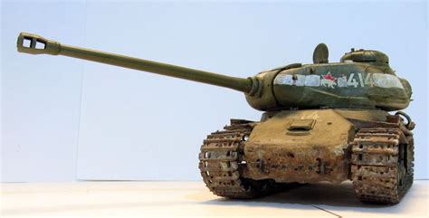 Тяжёлый танк ИС-2