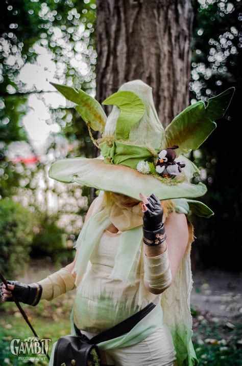 Leafeon Gijinka Eriza Cosplay