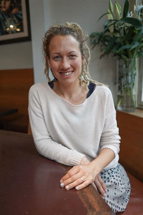 Trotz HIV führt diese dreifache Mutter in Berlin ein glückliches Leben