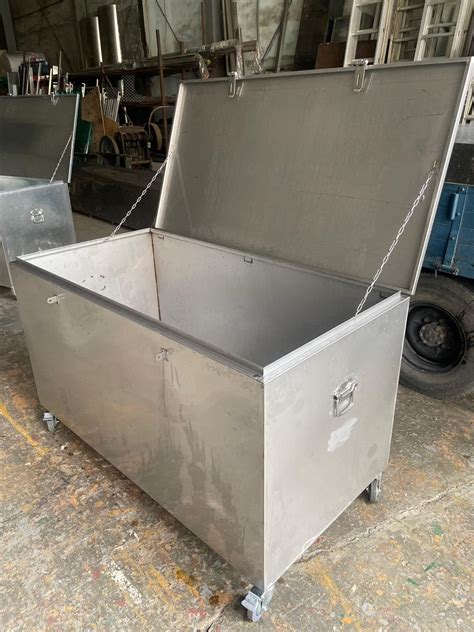 1 客制化工具箱 1 客制化鐵件 裝潢鐵件 花台 台車 工具箱 兆順鐵工廠商品介紹