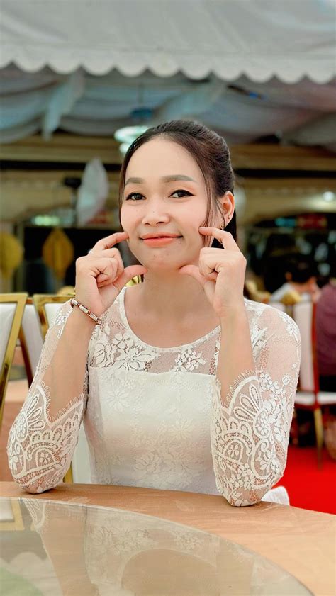 ស្រលាញ់ចូលចិត្តខ្ញុំត្រង់ណា… ណក់ ចំរើន Chamroeun Facebook