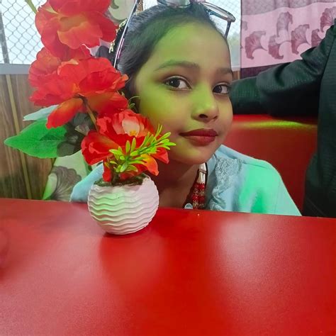 যারা স্বার্থ খোঁজে তারা কখনো আপন হয় না Rellsvideo Viralvideo Foryoupase Everyone Nahar And Esarul