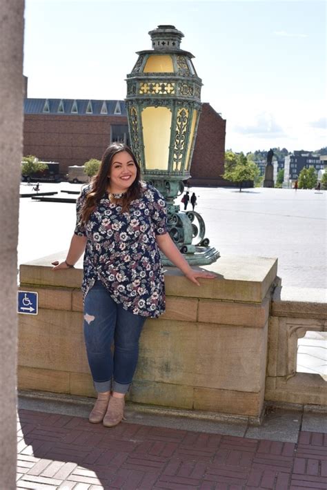 Roxanne All Photos Kris Henry Simmons Photography