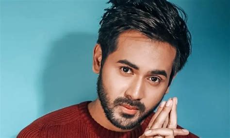 Randeep Rai Joins Niti Taylor As The New Lead Of Bade Acche Lagte Hai 2