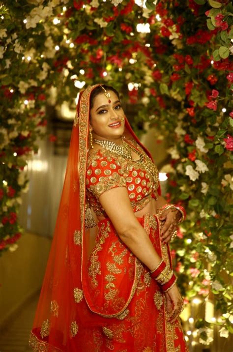 Meet Ekta Jain Mumbai Based Aspiring Actress Who Shares Her Bollywood Journey On International