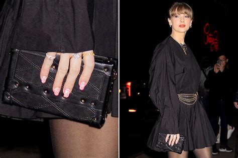 Taylor Swift Put A Pink Twist On Her Edgy Girls Night Out Look With