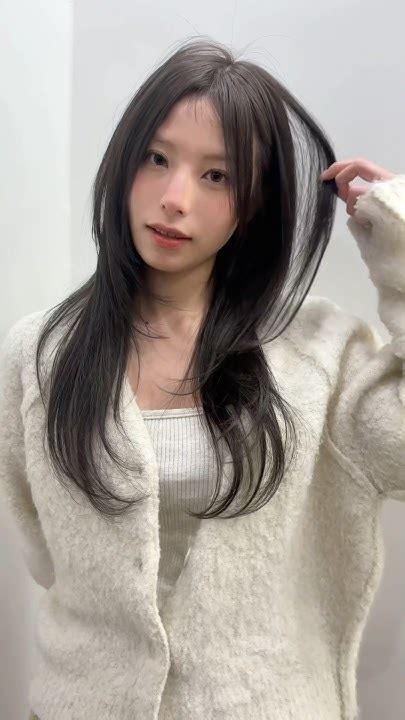 제니 레이어드펌 페퍼브라운 매트브라운 카키브라운 하이레이어드컷 잔머리펌 애쉬브라운 브라운염색 모카무스 모어온한나 헤어컨설팅 Hair