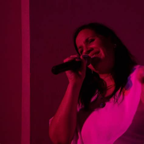 Vane Valenti Youtube